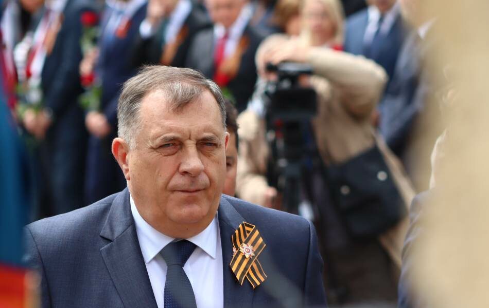 DODIK "Ukoliko bude donesena rezolucija o Srebrenici ona će TRAJNO ...